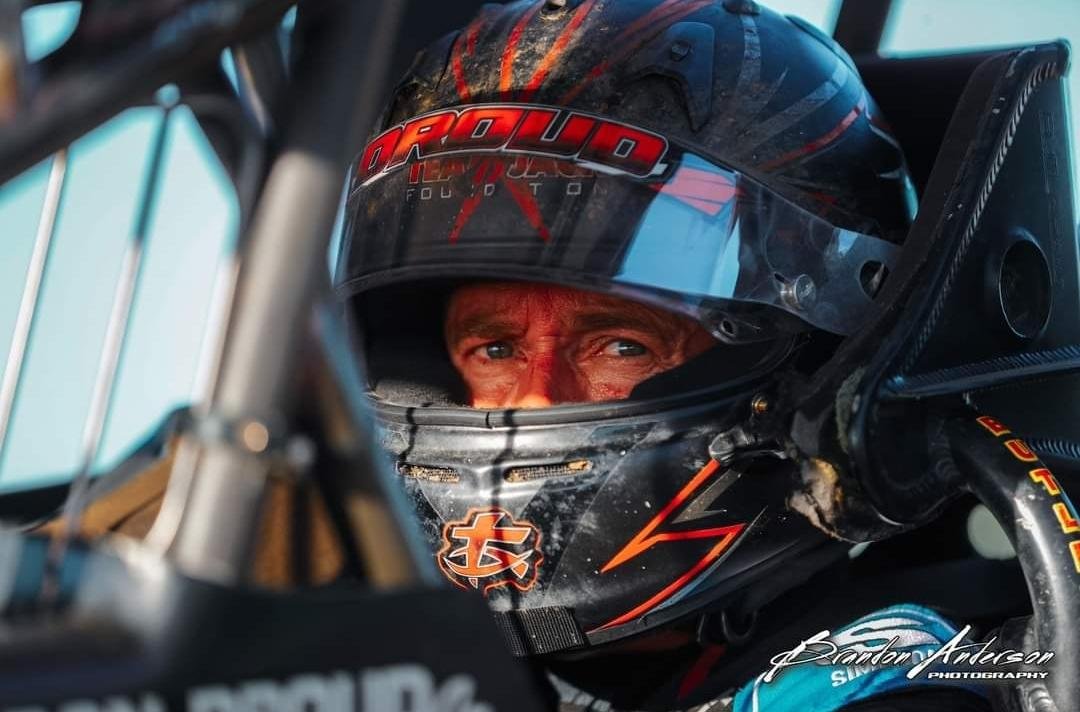 Don Droud Jr. pursues Golden Driller at 2024 Chili Bowl with Mark Burch ...